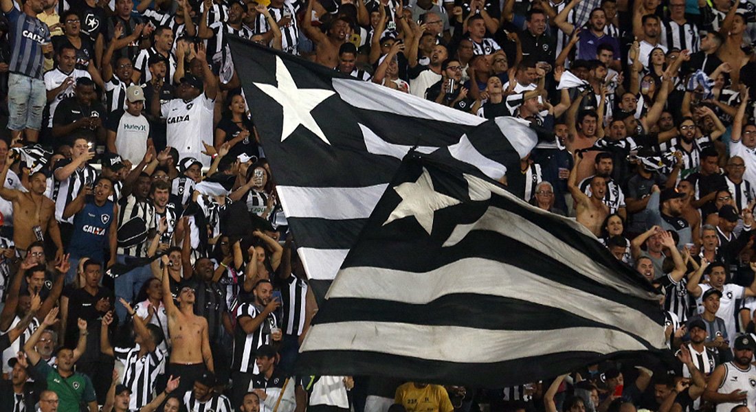 Torcida do Botafogo anuncia conclusão de um dos maiores bandeirões do ...