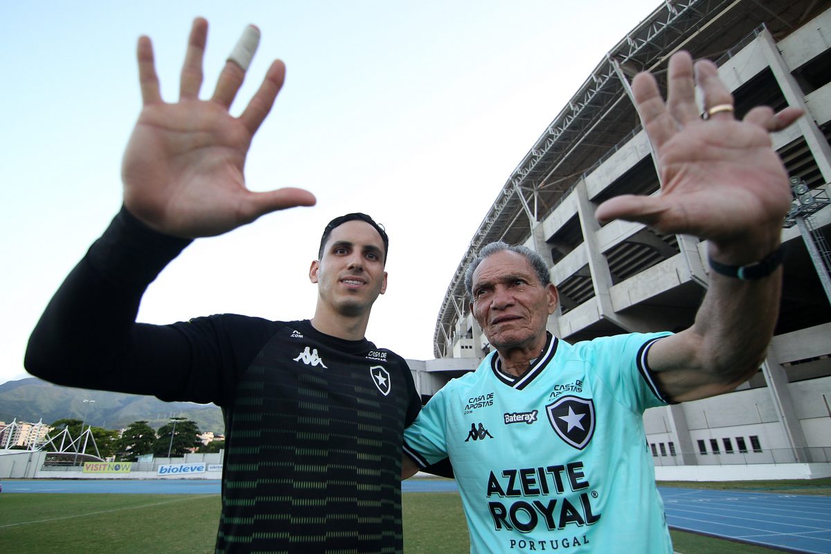 Manga faz 83 anos: a história de uma lenda do futebol e do Botafogo