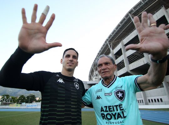 Manga faz 83 anos: a história de uma lenda do futebol e do Botafogo