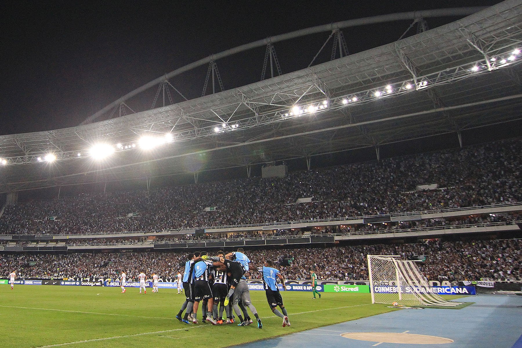 GALERIA: Os 10 maiores públicos da história do Botafogo no Estádio ...